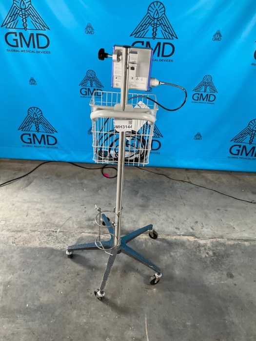 (1) Baxter Healthcare DuploSpray MIS Regulator & (1) Baxtar easy spray ...