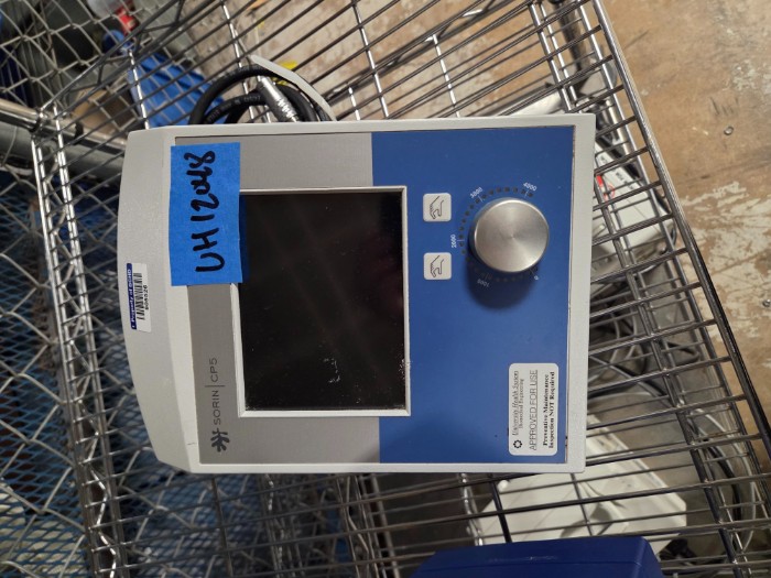 (1) Cincinnati Sub-Zero - Micro-Temp LT (1) Philips Suresigns Monitor ...