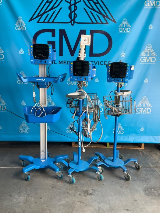 (3) GE Dinamaps V100 Vital Monitors for sale