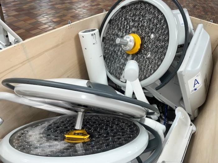 (4) Maquet Booms Modutec (5) Maquet OR PowerLed 500+ lights (6 ...