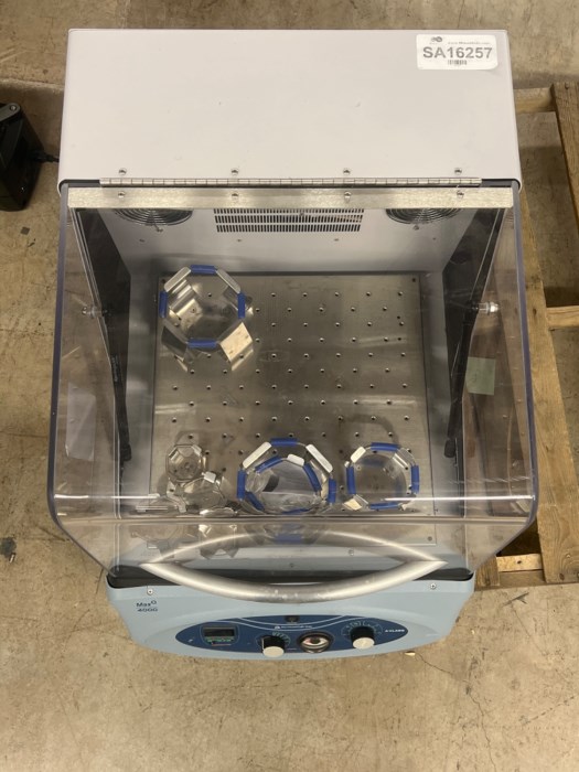 Barnstead Lab-Line MaxQ 4000 Incubator Shaker for sale