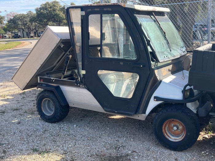 Club Car Carryall 252 Gas Utility Cart w/ Hydraulic Bucket for sale