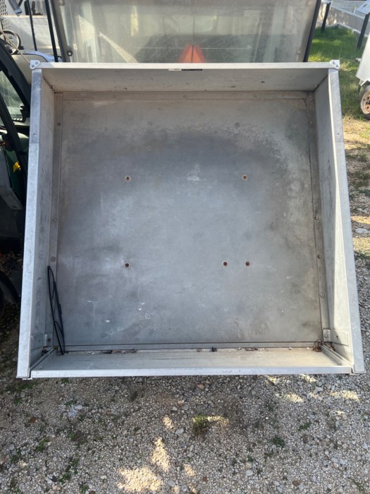 Club Car Carryall 252 Gas Utility Cart w/ Hydraulic Bucket for sale