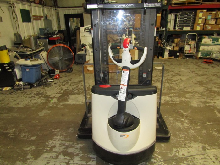 Crown ST/SX 3000 Series Walkie Stacker Forklift for sale