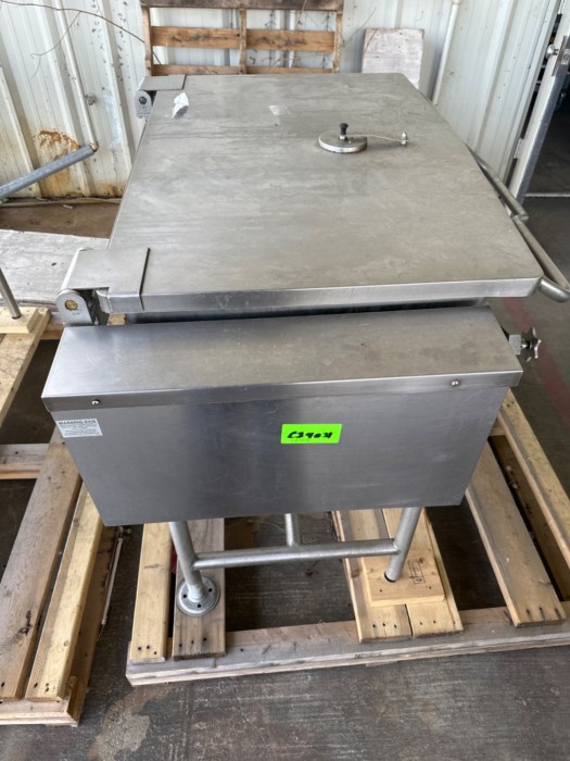 Crown Steam GTS-30 30 Gallon Gas Tilting Skillet w/ Braising Pan for sale