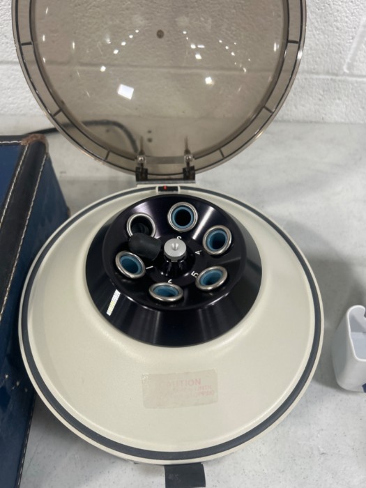 Eppendorf Centrifuge Roto+ Welch Allyn Propaq LT + CLAY ADAMS COMPACT ...