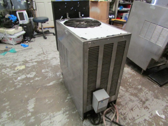 FBD 2 Barrell Frozen Slushy Drink Machine for sale