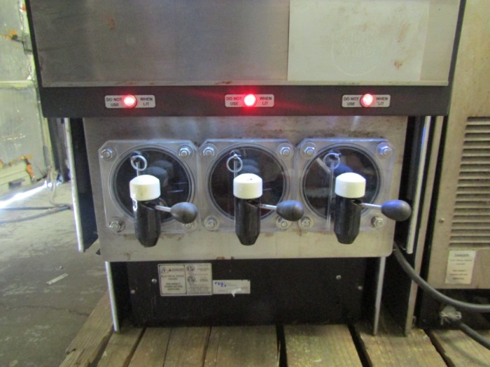 FBD-563 Three Flavored Frozen Beverage Dispenser Machine for sale