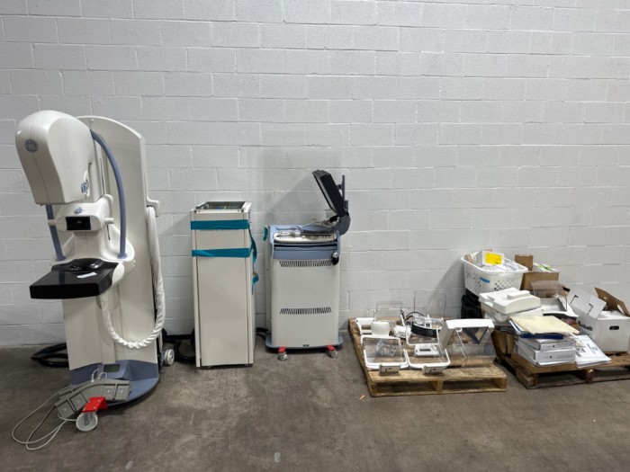 GE Digital Senographe DS Mammography + Manuals + Accessories for sale