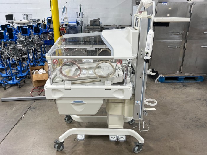 GE Giraffe Omnibed Infant Incubator for sale