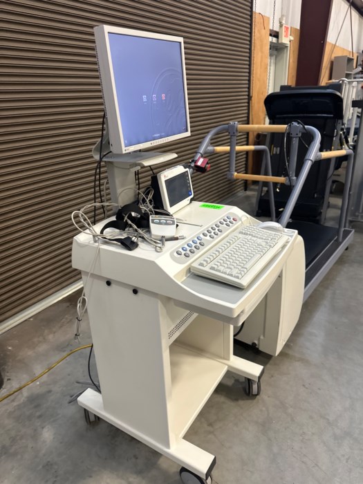 GE Healthcare CASE 8000 Stress System W/ T2100 Treadmill & Suntech ...