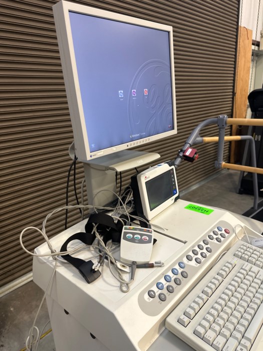 GE Healthcare CASE 8000 Stress System W/ T2100 Treadmill & Suntech ...