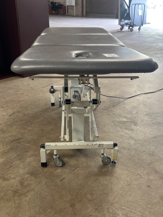 Huntleigh Healthcare 9232/4/SFS Adjustable Treatment Table for sale