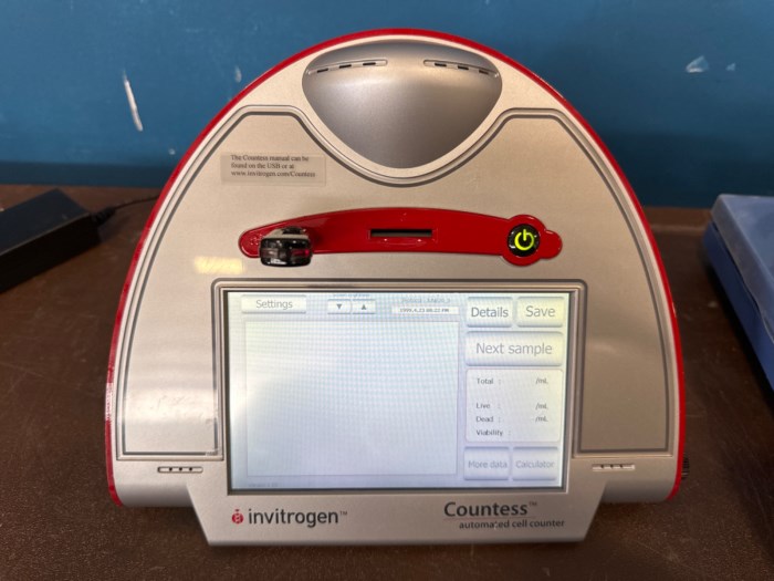 Invitrogen Countess Automated Cell Counter + kika Werke RCT Basic ...