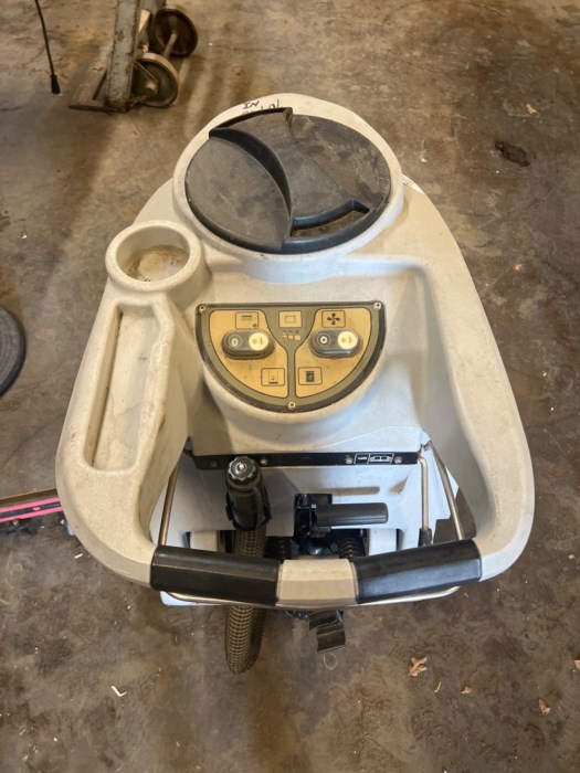 IPC Eagle Gansow CT70 Floor Scrubber for sale