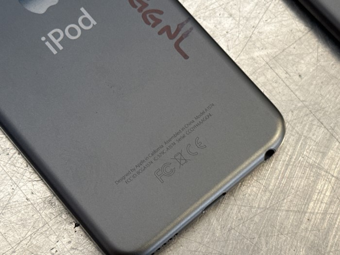 Lot of 14 iPod 6th Generation Model A1574 unknown iCloud Status for sale