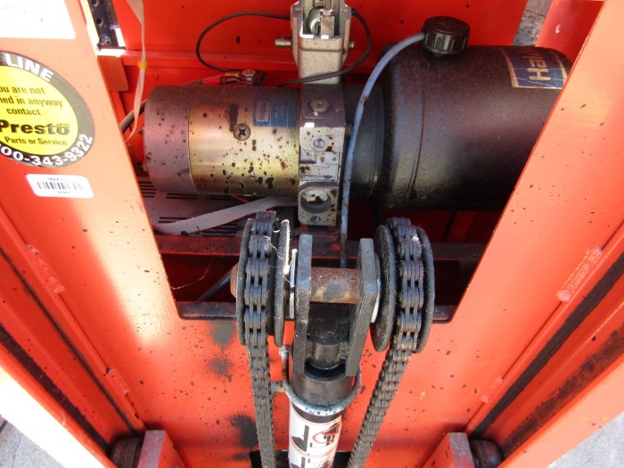 Lot of 2 Presto Lifts Counterweight Lift for sale