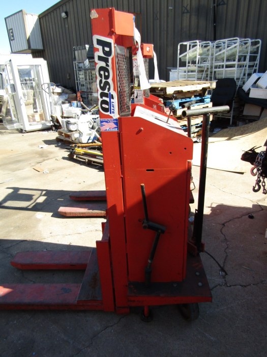 Lot of 2 Presto Lifts Counterweight Lift for sale