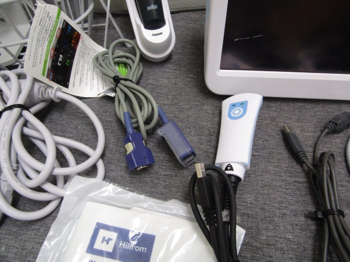 Lot of 2 Welch Allyn Vital Signs Monitor 6000 Series W/ GCX Wall Mount ...