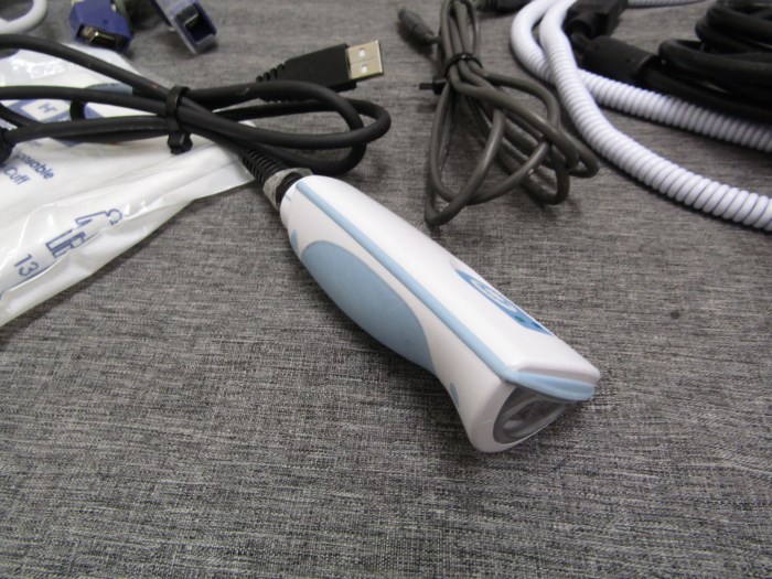 Lot of 2 Welch Allyn Vital Signs Monitor 6000 Series W/ GCX Wall Mount ...