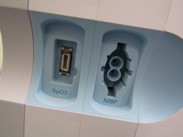 Lot of 2 Welch Allyn Vital Signs Monitor 6000 Series W/ GCX Wall Mount ...