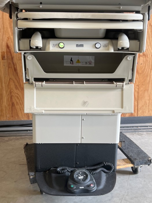 Midmark Model: 623-008 Examination Bed for sale