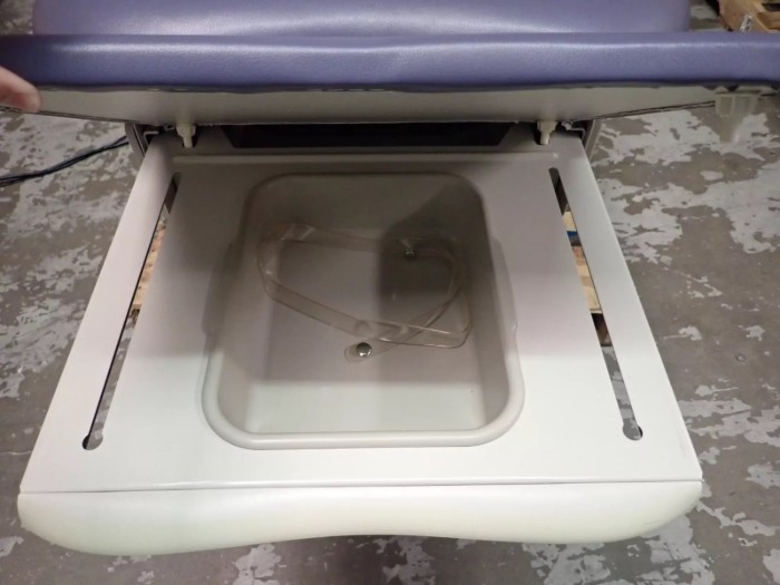 Midmark Ritter 623-008 Power Exam Table w/ Foot Switch, Hand Control ...