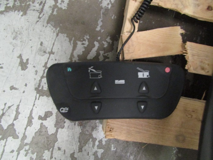 Midmark Ritter 626 Powered Exam Table W/ Foot Pedal & Remote for sale