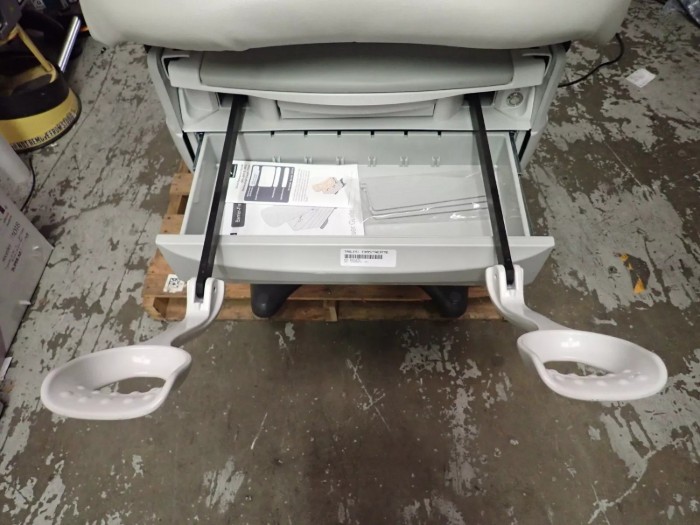 Midmark Ritter Model 626-001 Powered Exam Table w/ Hand Control ...