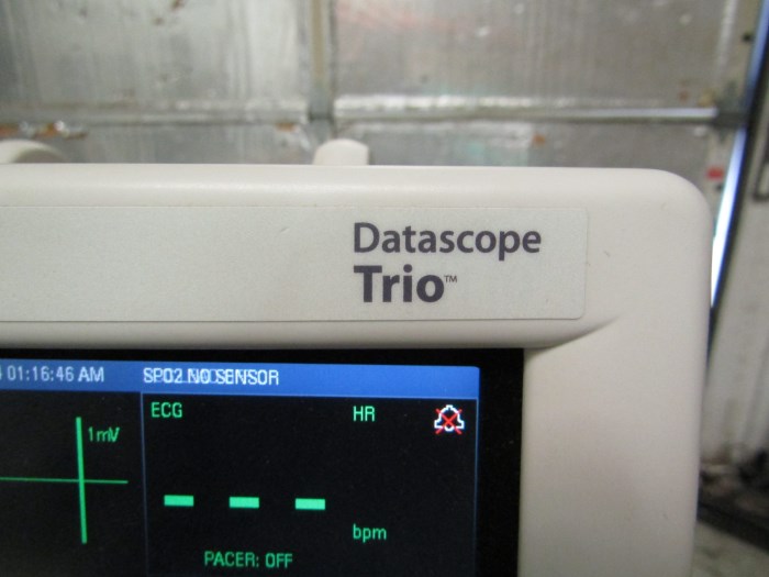 Mindray Datascope Trio Patient Monitor W/ Accessories for sale