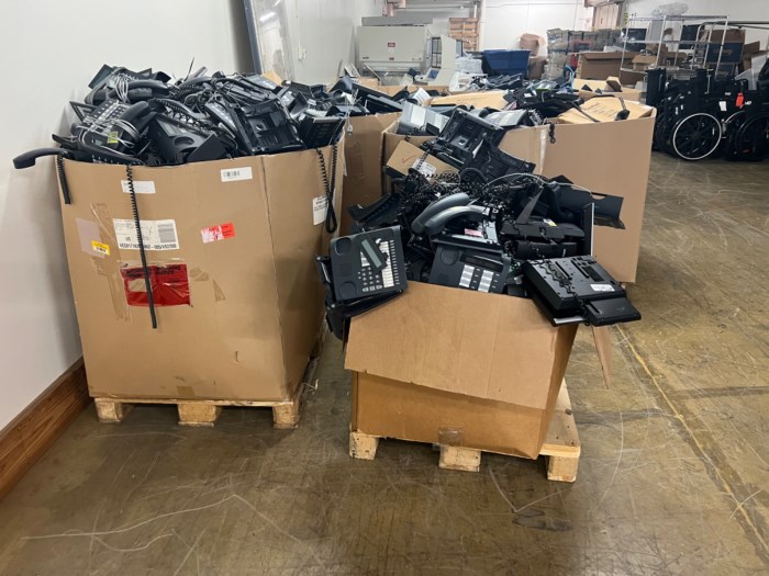 Miscellaneous Pallets of Office Phones for sale