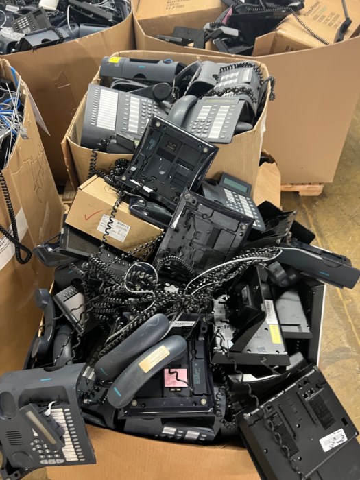 Miscellaneous Pallets of Office Phones for sale
