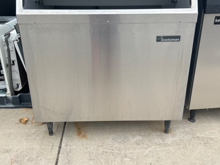 Scotsman Model: C0830MA-32A Ice Maker for sale