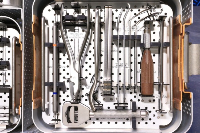 Smith & Nephew Peri-Loc VLP Small Fragment Instrument & Implant Set for ...