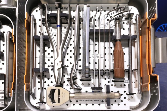 Smith & Nephew Peri-Loc VLP Small Fragment Instrument & Implant Set for ...