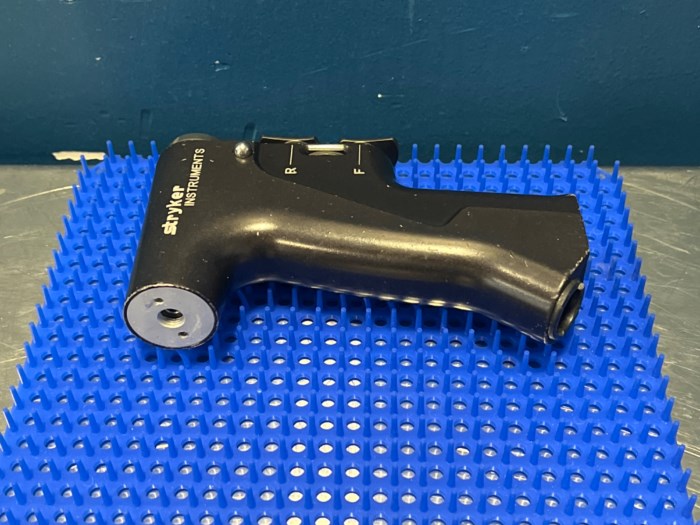 Stryker Instruments Core Universal Driver w/ Assorted Attachments ...