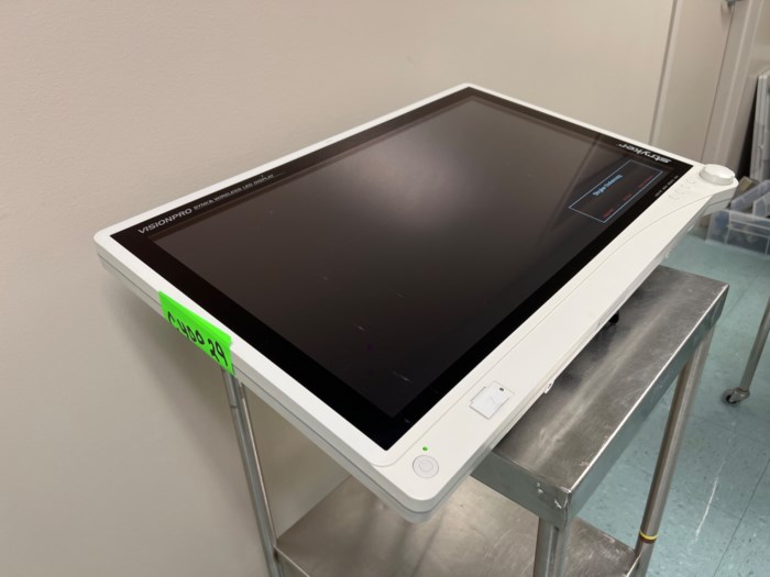Stryker VisionPro SYNK Wireless LED Display with clear shield for sale