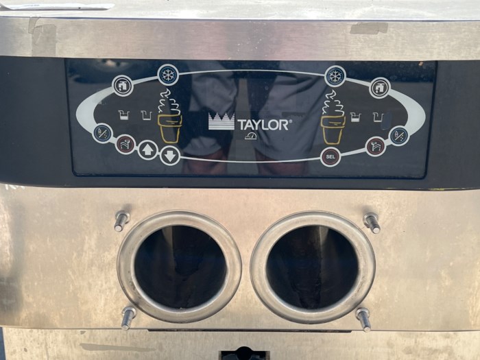 Taylor Crown Model: C723-27 Soft Serve Machine w/ Accessories for sale