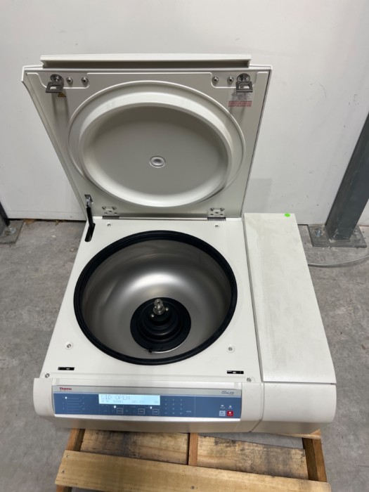 Thermo Scientific Legend XTR Centrifuge for sale