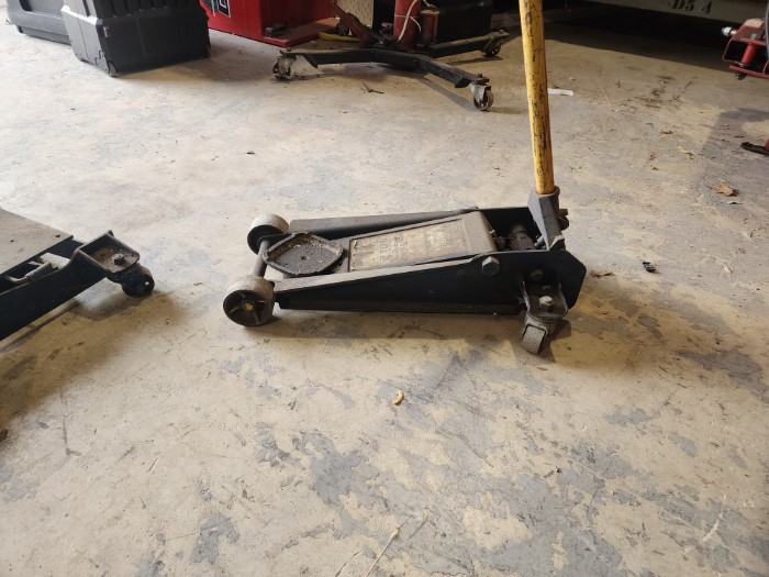 Union 2 ton service jack/Lincoln service 1/2 ton jack for sale