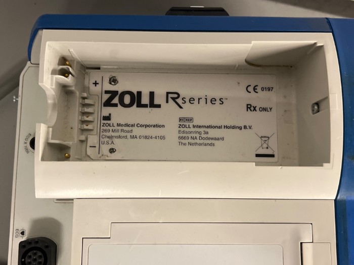 Zoll R-Series ALS Defibrillators (3) & SurePower Charger Station 4 Bay w/ Assorted Accessories ...
